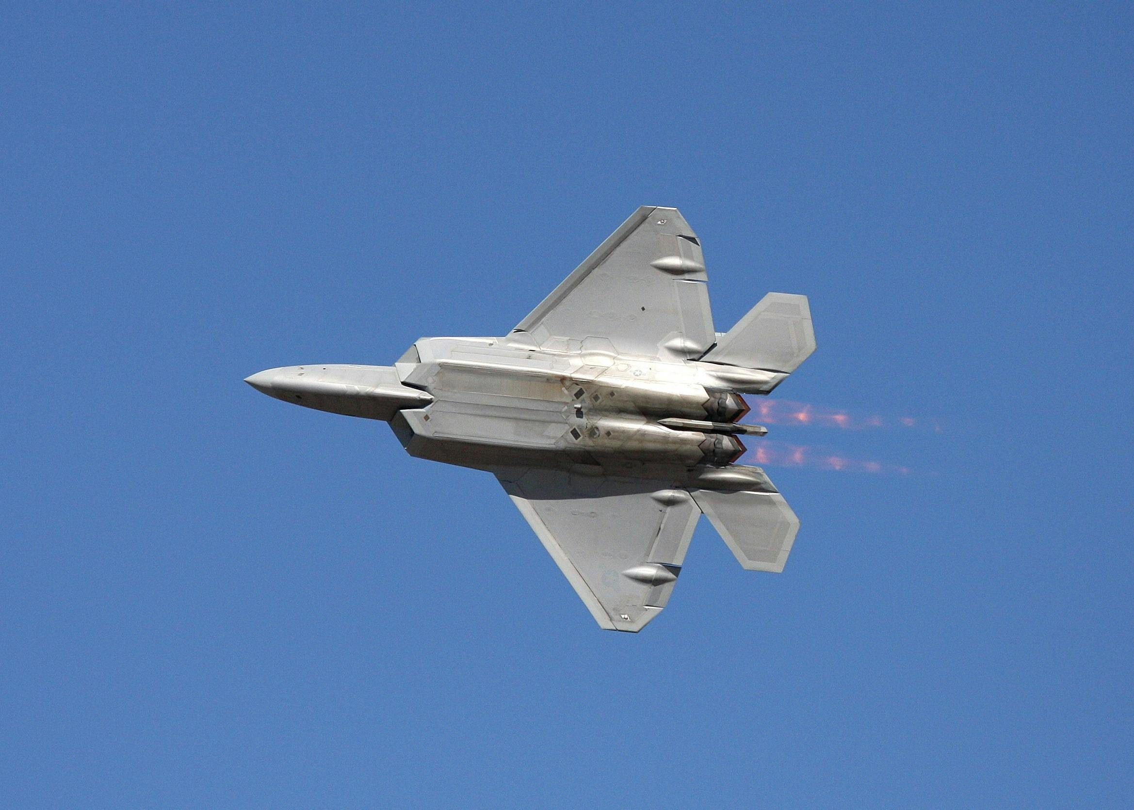 Electronic Warfare vs Stealth: The Cat-and-Mouse Game